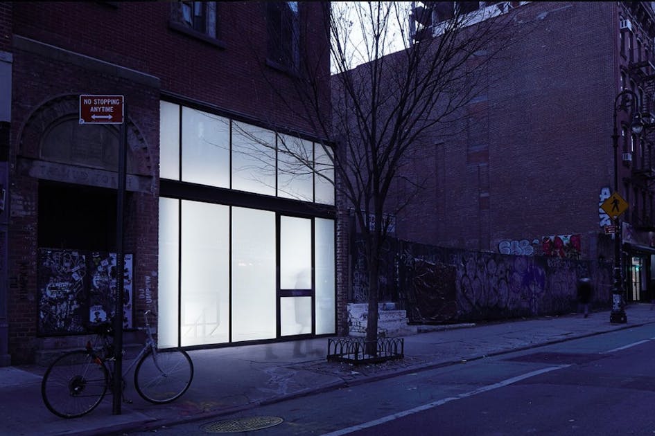 Light filled split level Storefront in the heart of Manhattan (with ...